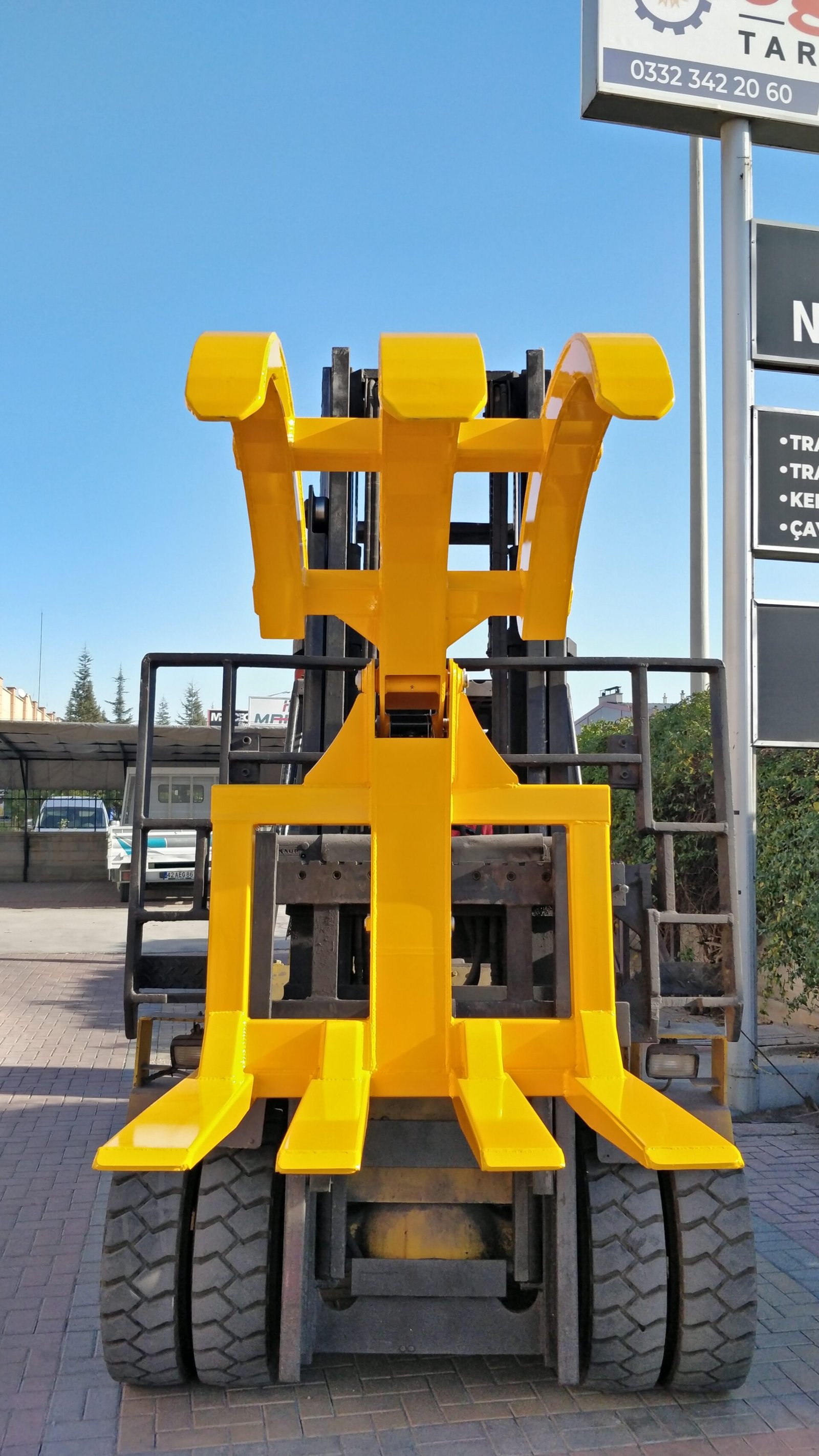 Forklift Log Loader Attachment - Novatar Tarım Makinaları