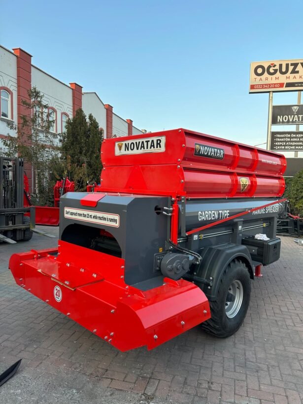 6 M³ MANURE SPREADER TRAILER BETWEEN TREES (Super Garden Series ...